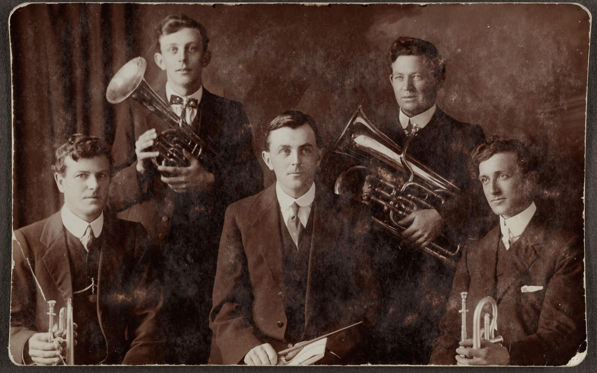 Elite Private Band Members - Tairawhiti Museum