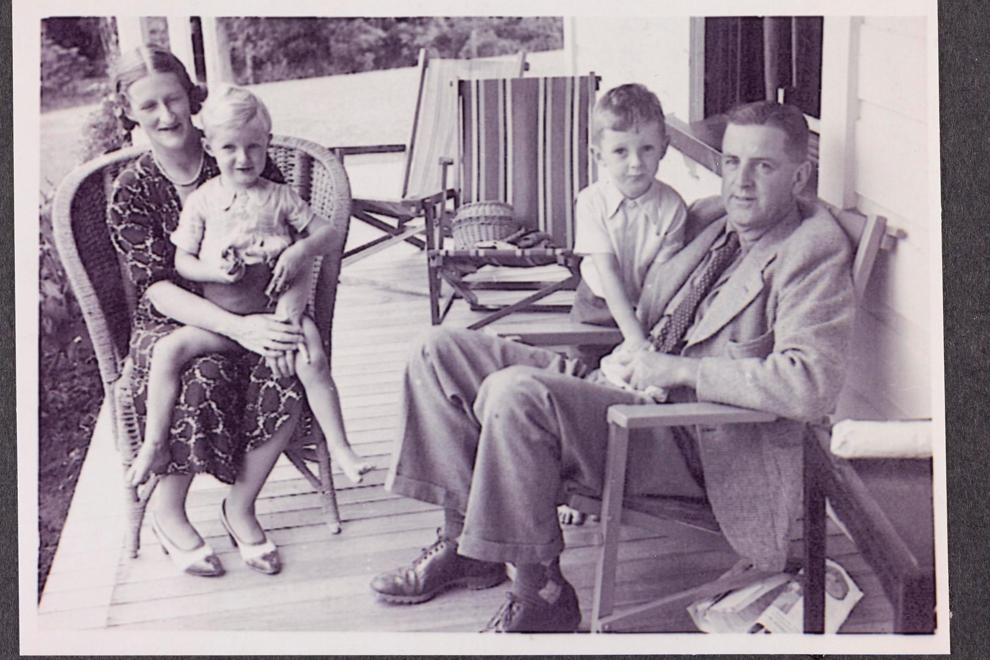 Joan, Simon, Adrian and Hugh Cave - Tairawhiti Museum