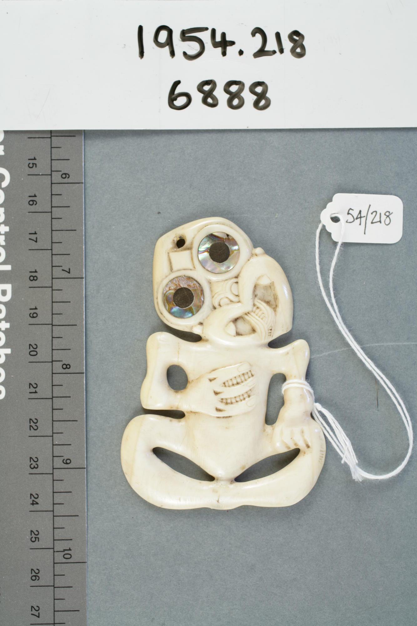 Hei tiki - Tairawhiti Museum