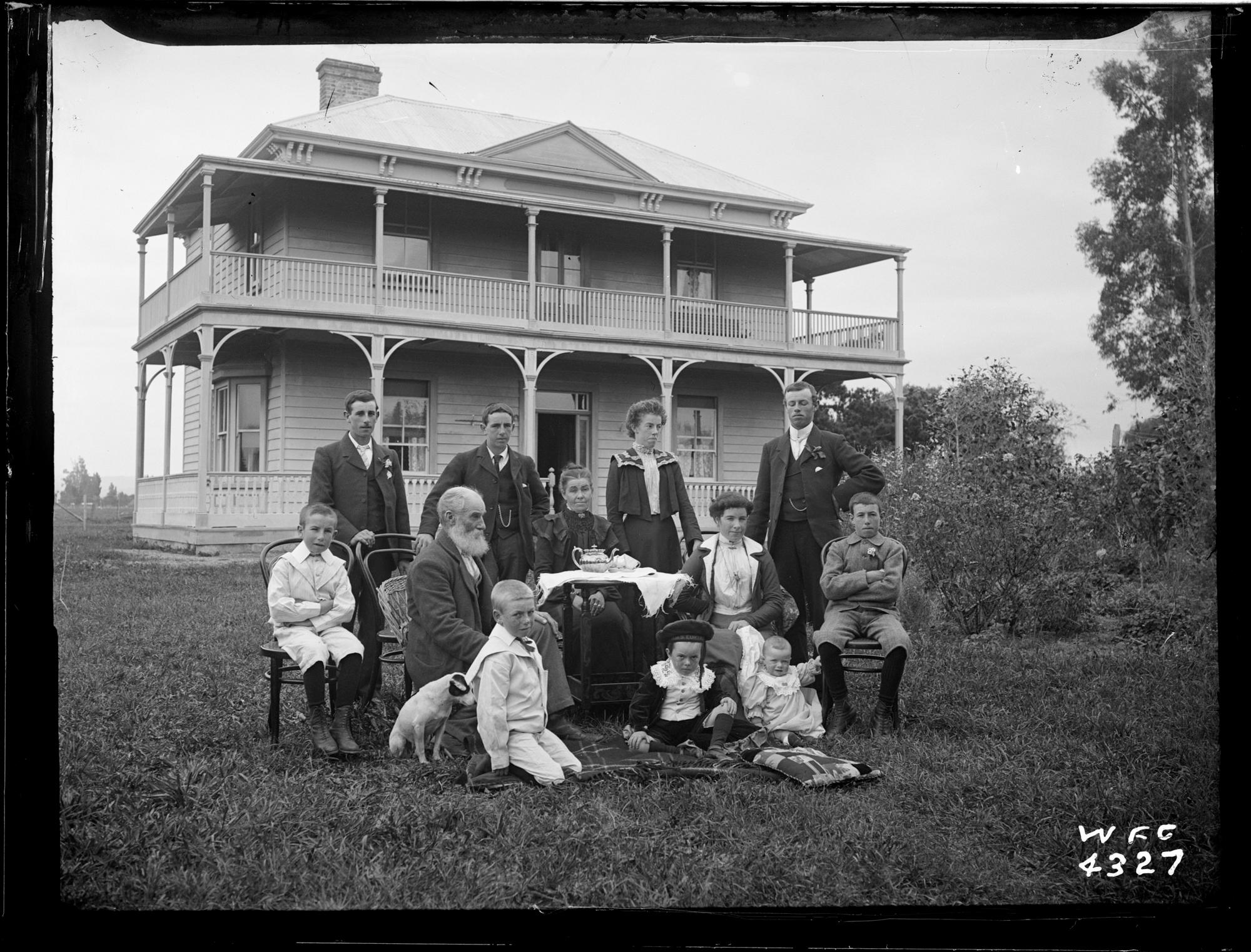 Ewen Cameron's house and family - Tairawhiti Museum