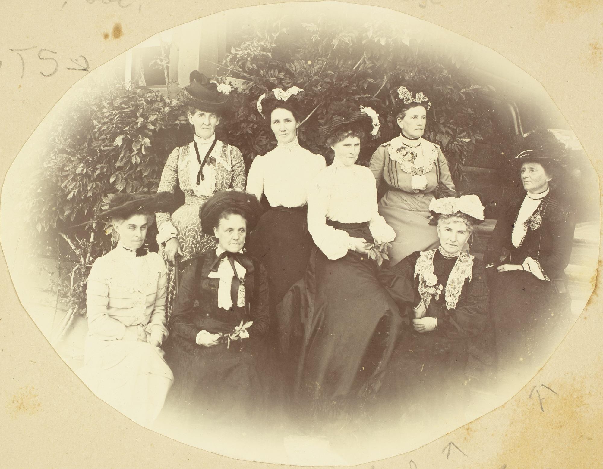Women of the Williams family - Tairawhiti Museum